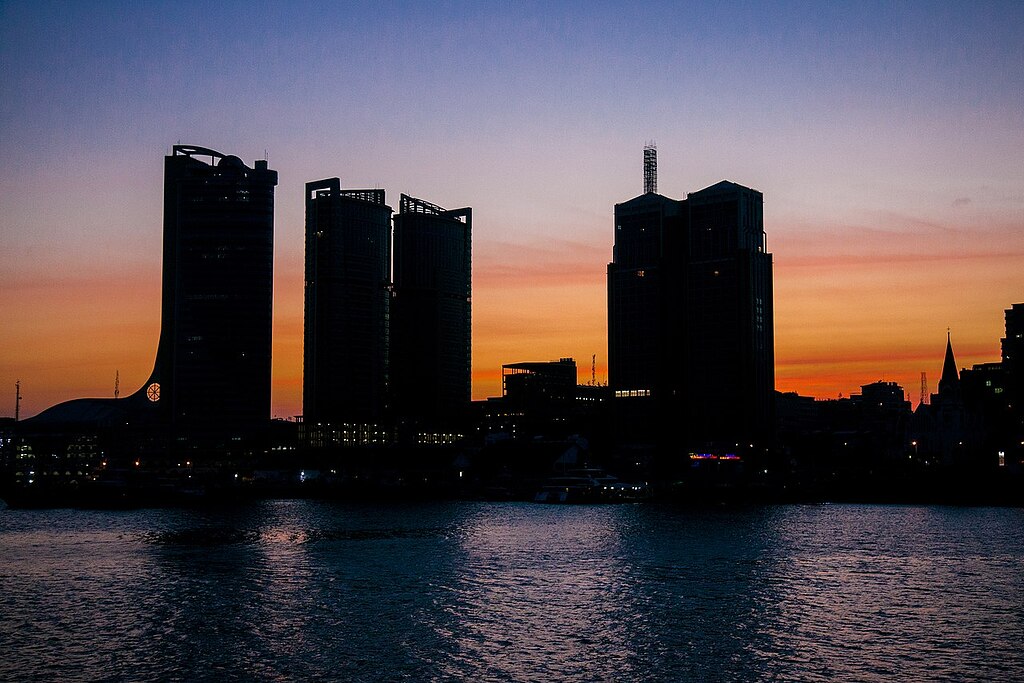 Alaa Kumbe Zanzibar is a Modern Metropolis? - General - Kenya Talk