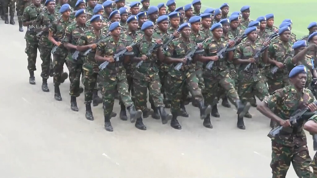 Military News: Spotted Israeli Firearms during Tanzania People’s ...
