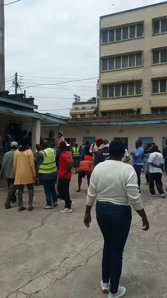 A famous Lanye killed in Nakuru ..body found in the lodging - Sex ...