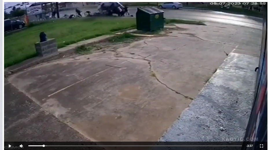 Angry Man Drives Range Rover Full Speed Into A Crowd In Texas Killing 8 ...