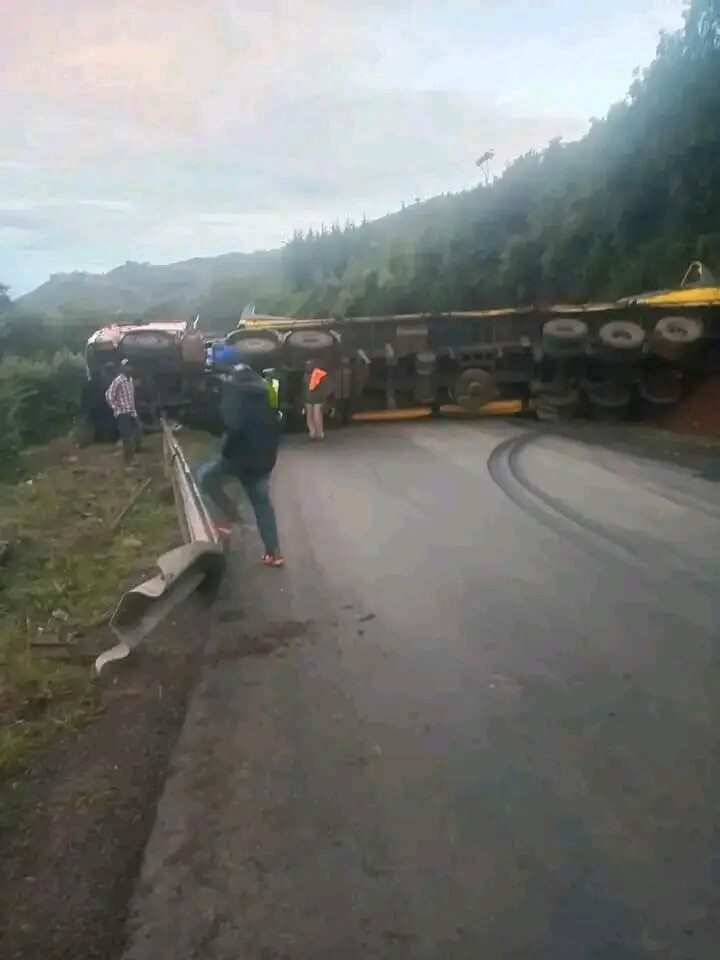 Trailer carrying senator keg overturns at Nakuru -Nyahururu road ...