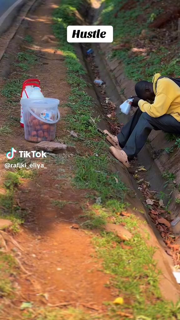 What makes me value money.. Mimi saa hii ata 10bob is valuable to me ...