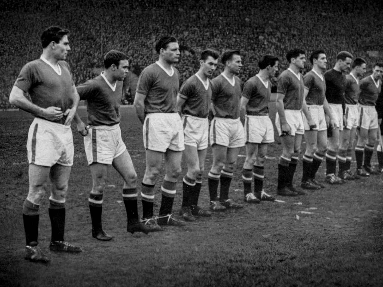 The Day A Plane Crash Killed Almost Entire Manchester United Team ...