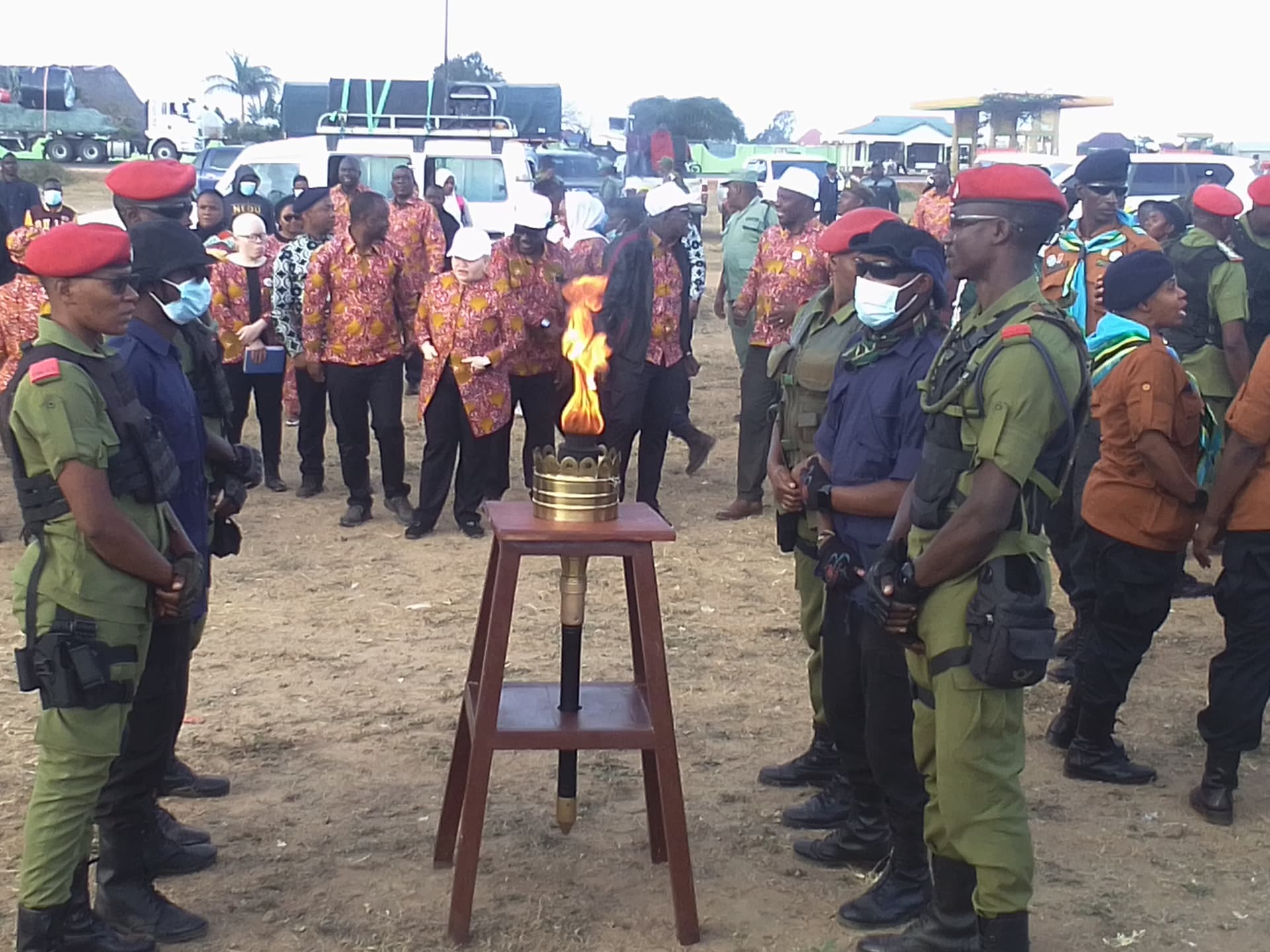 Fact News: The President of Tanzania handed over the Uhuru Torch to JWT ...
